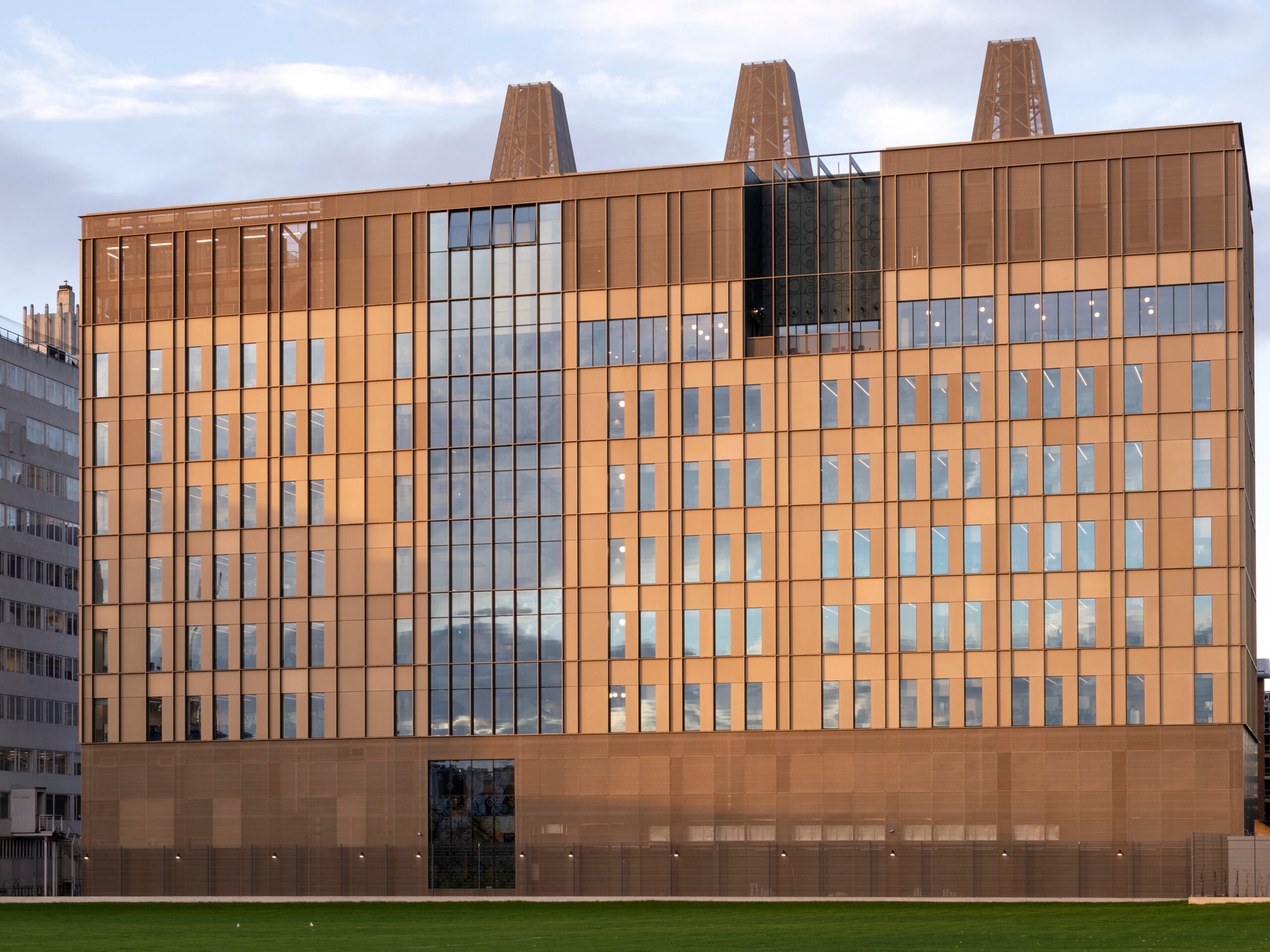 MRC London Institute of Medical Sciences - Build Energy